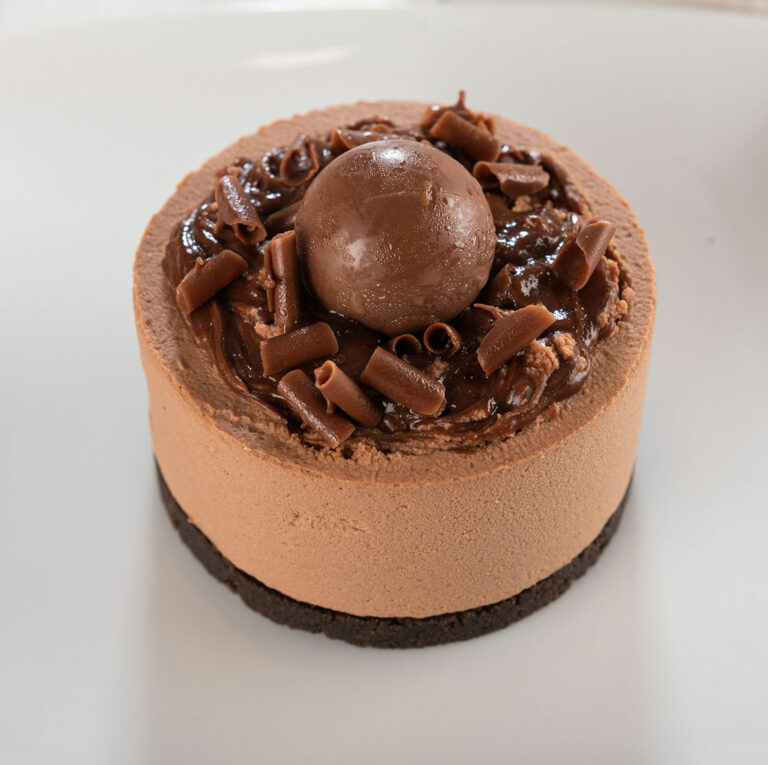 Milk Chocolate Lindt Cheesecake – Just Desserts